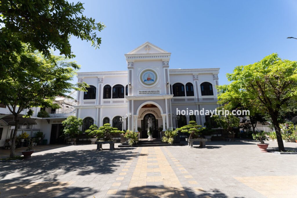 Da Nang Cathedral (Pink Church) - Things to See in Da Nang