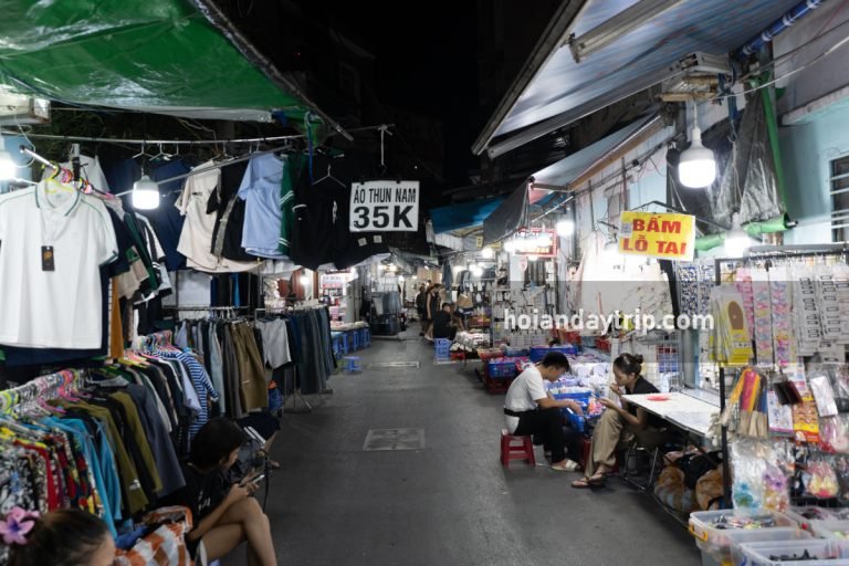 Le Duan Night Market - Things to Do in Da Nang at Night